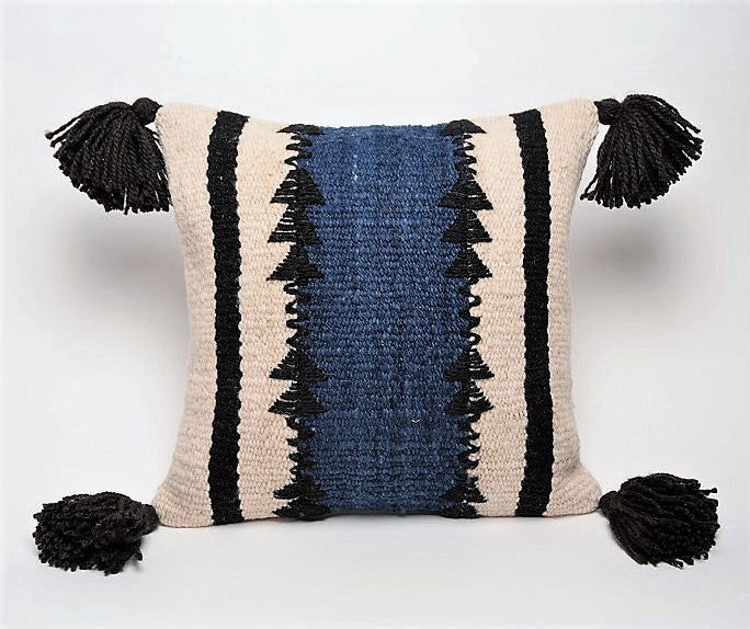 Upis handspun wool pillow - Lake – Threads of Peru